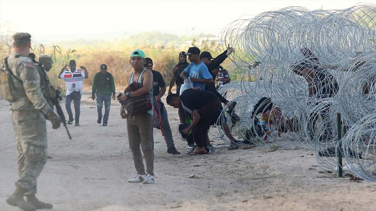 Texas Government Ignores Supreme Court 'Razor Wire' Ruling - Anthony ...