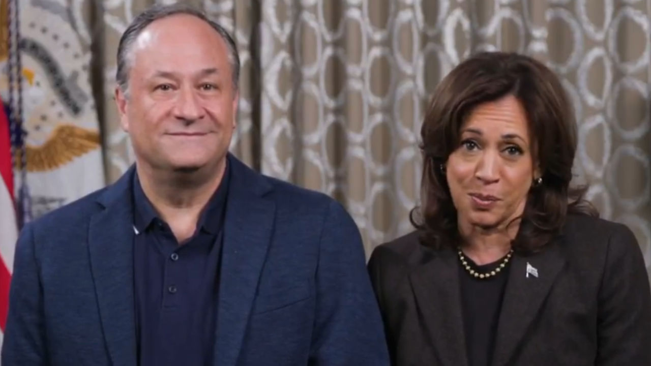 Kamala Harris And Doug Emhoff Wish America "Happy Thanksgiving" In ...