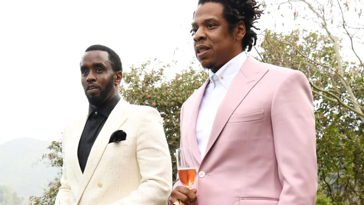 Jay-Z Accused Of Assaulting A Minor With Diddy In 2000 After VMA Award ...