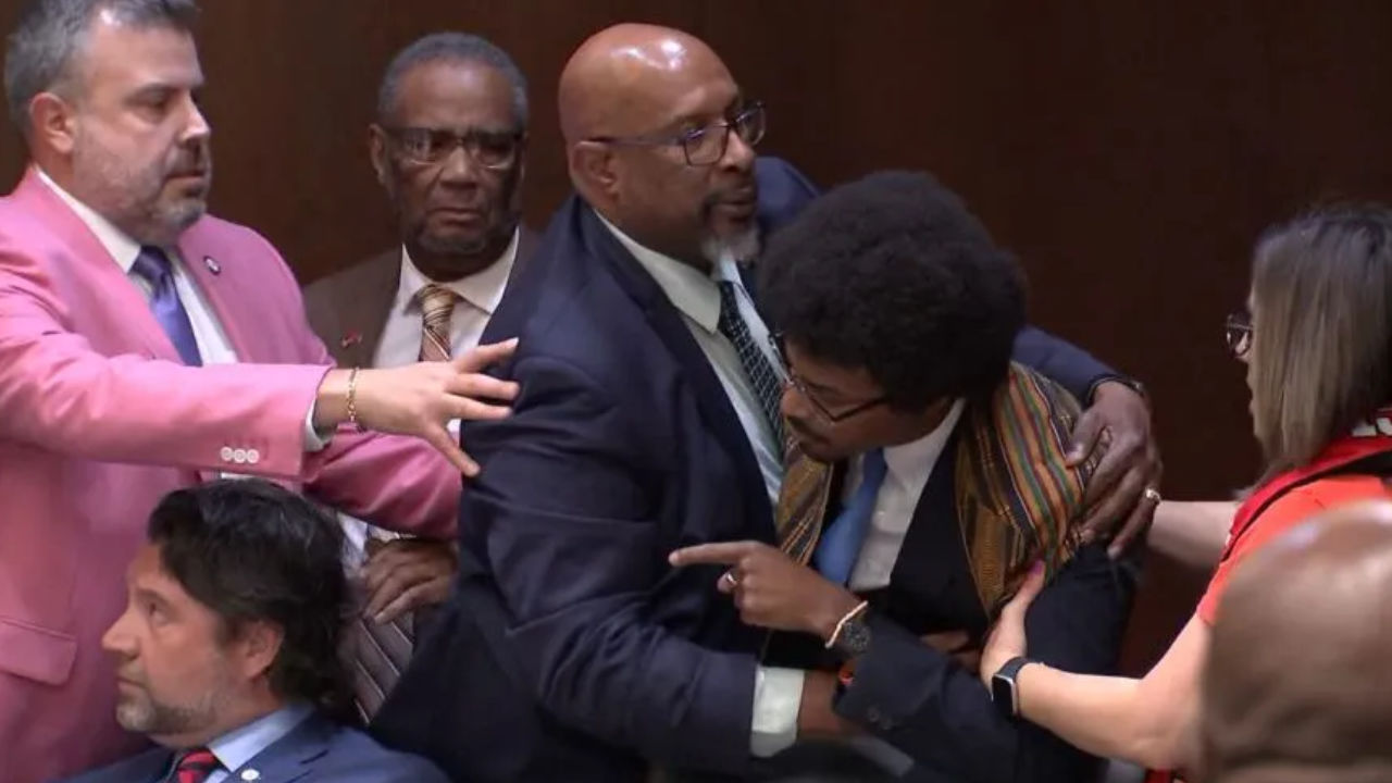 Justin Pearson Gets Into Heated Confrontation With Fellow Tennessee ...